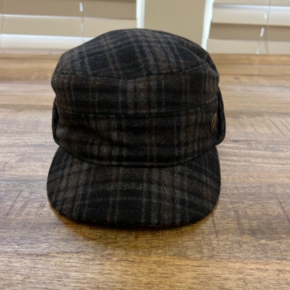 Goorin Bros | Accessories | Stylish Plaid Goorin Bros Cadet Private Hat ...